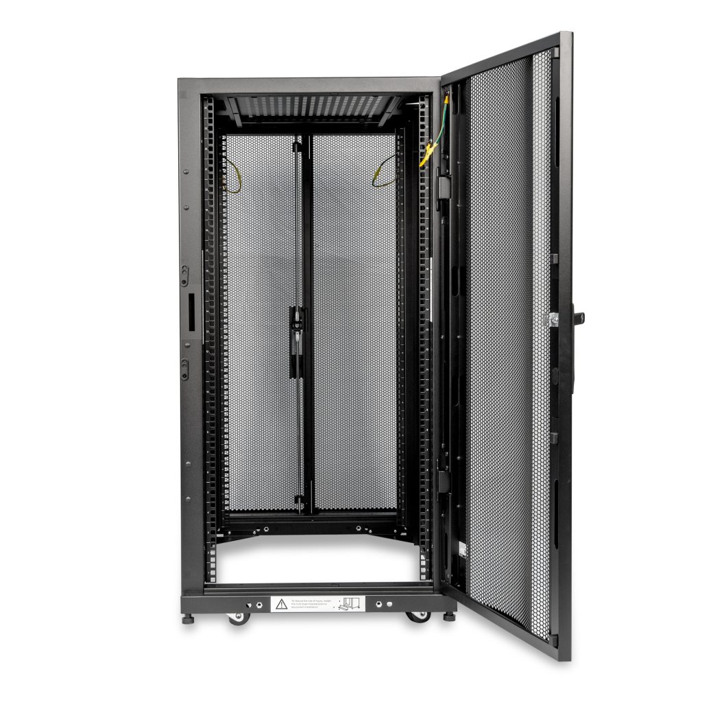 SolidRack R3104 Rack 24U Enclosure With Side Panels - Assembled